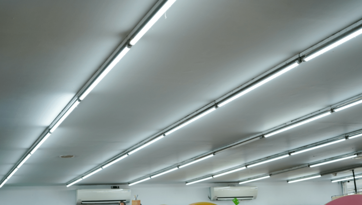Exterior Fluorescent Lights The Brightest T5 And T8 LED Tube Lights